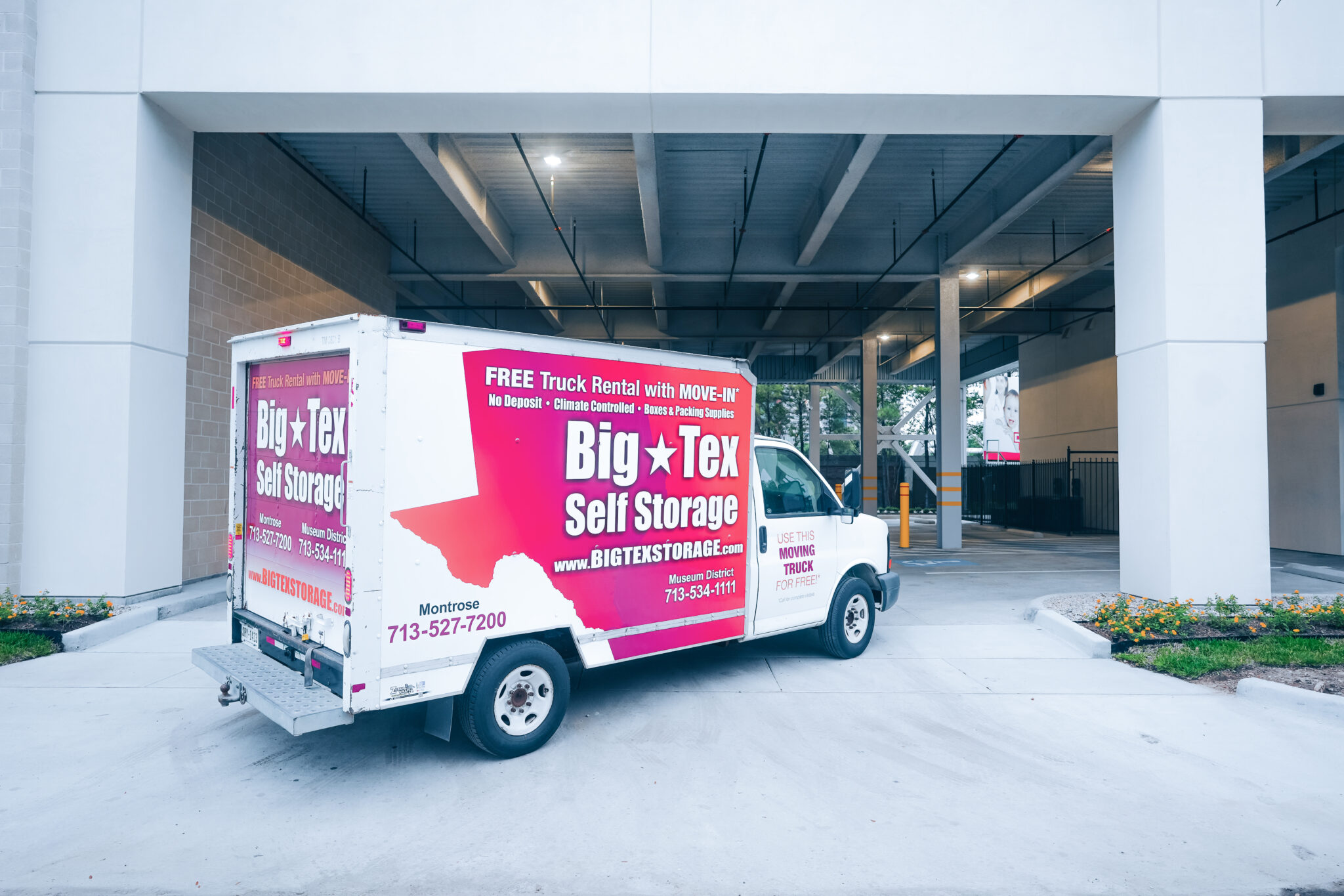 Storage Units in Museum District - Montrose Blvd., Houston, TX (77006)