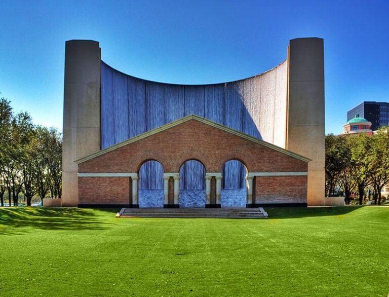 Discovering Houston's Iconic Gerald D. Hines Waterwall Park | Big Tex ...